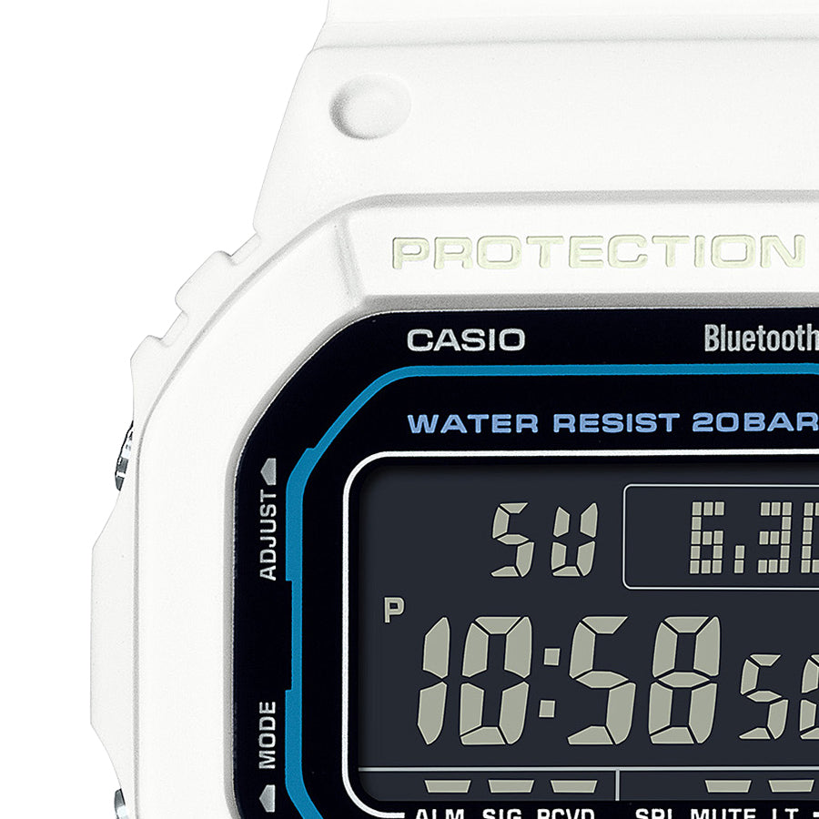 G-SHOCK Sci-Fi World SFワールドシリーズ スクエア DW-B5600SF-7JF メンズ 電池式 デジタル ホワイト ...