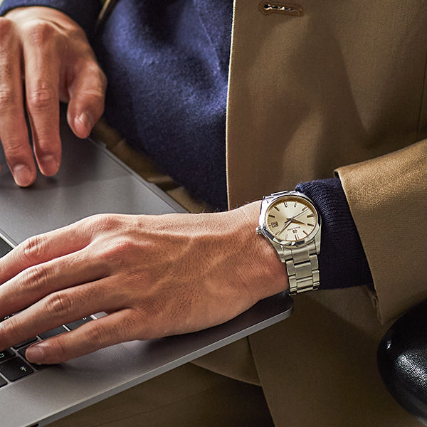 グランドセイコー ショップ専用 専売 流通限定 9F クオーツ SBGX351 メンズ 厚銀放射ダイヤル ブルースチール針 9F62 限定店 ...